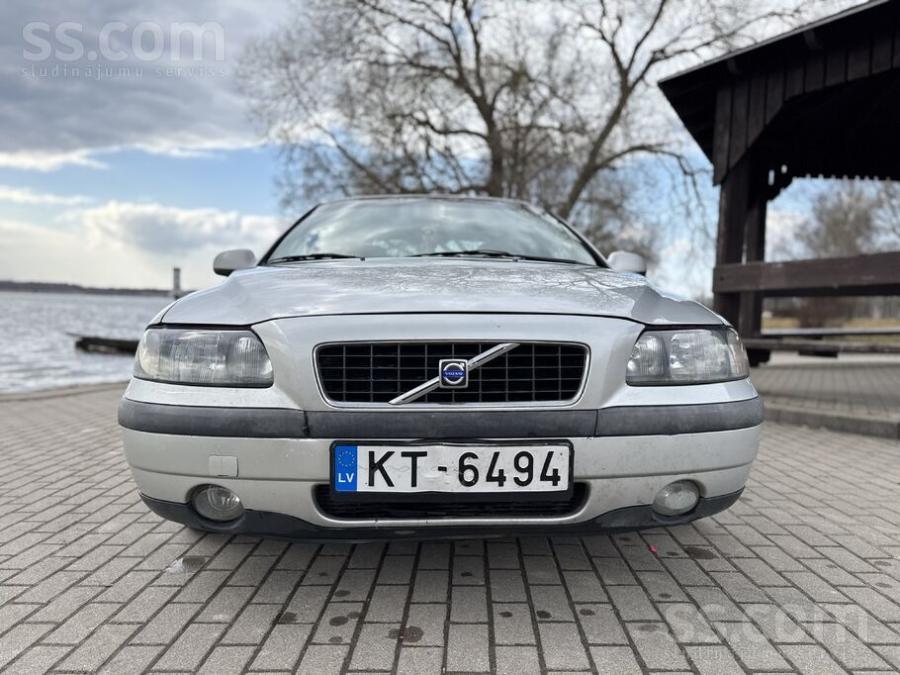 Volvo S60 2002 Ogre, ar dzinēja tilpumu 2.40 L un nobraukumu 410 tūkst. km par 1500 €, foto 7 vietnē AUTOMOTO.COM.LV