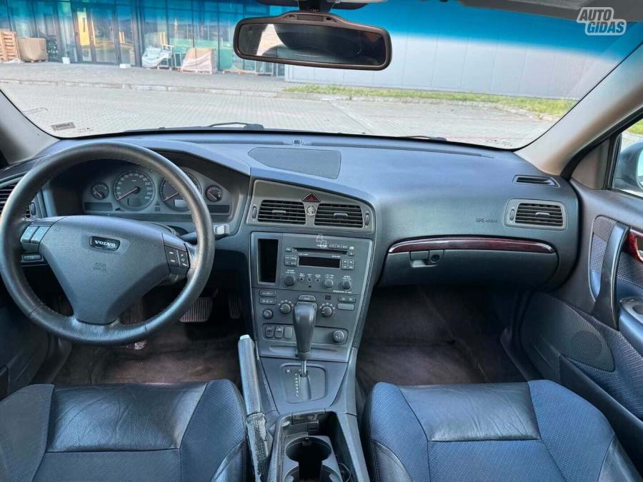Volvo S60 2002 Viļņa, ar dzinēja tilpumu 2.40 L un nobraukumu 400 tūkst. km par 1400 €, foto 8 vietnē AUTOMOTO.COM.LV