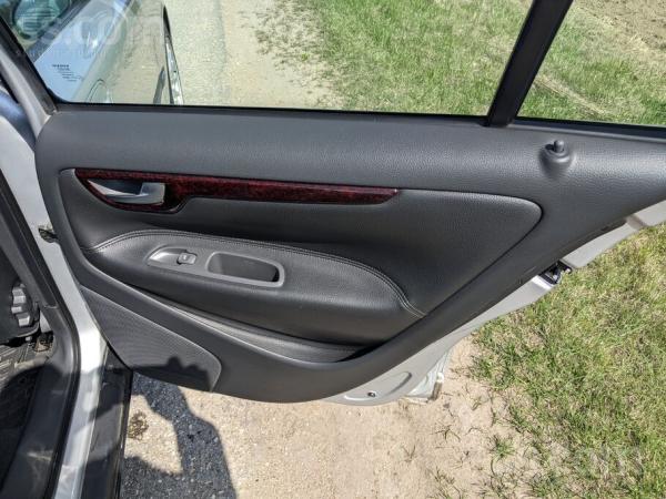 Volvo S60 2002 Rīga, ar dzinēja tilpumu 2.40 L un nobraukumu 252 tūkst. km par 3000 €, foto 10 vietnē AUTOMOTO.COM.LV