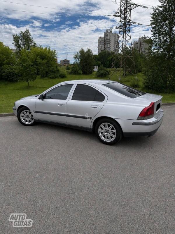 Volvo S60 2002 Viļņa, ar dzinēja tilpumu 2.40 L un nobraukumu 400 tūkst. km par 750 €, foto 5 vietnē AUTOMOTO.COM.LV