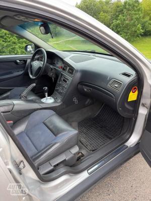 Volvo S60 2002 in Vilnius, with an engine capacity of 2.40 L and mileage of 400 thousand km for 750 €, photo 8 on AUTOMOTO.COM.LV