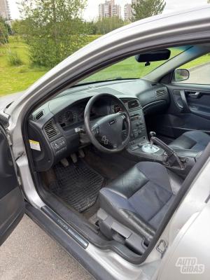 Volvo S60 2002 Viļņa, ar dzinēja tilpumu 2.40 L un nobraukumu 400 tūkst. km par 750 €, foto 7 vietnē AUTOMOTO.COM.LV
