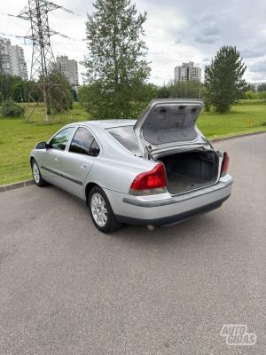 Volvo S60 2002 Viļņa, ar dzinēja tilpumu 2.40 L un nobraukumu 400 tūkst. km par 750 €, foto 11 vietnē AUTOMOTO.COM.LV