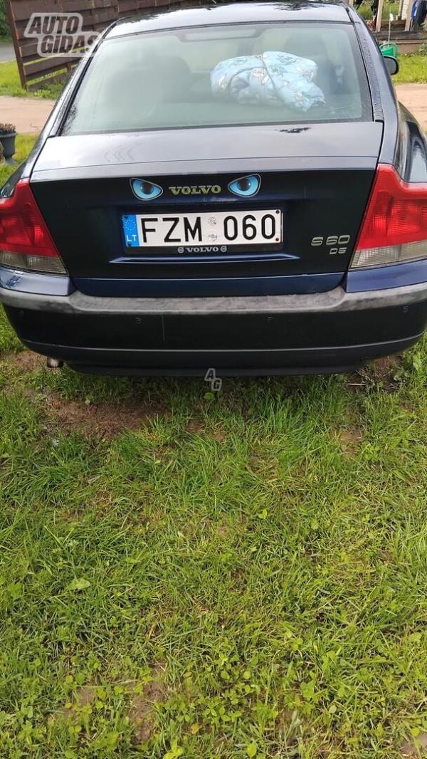 Volvo S60 2002 in Ukmerge, with an engine capacity of 2.40 L and mileage of 463 thousand km for 1000 €, photo 4 on AUTOMOTO.COM.LV