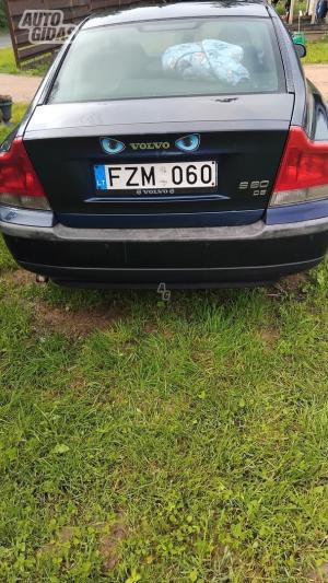 Volvo S60 2002 in Ukmerge, with an engine capacity of 2.40 L and mileage of 463 thousand km for 1000 €, photo 5 on AUTOMOTO.COM.LV