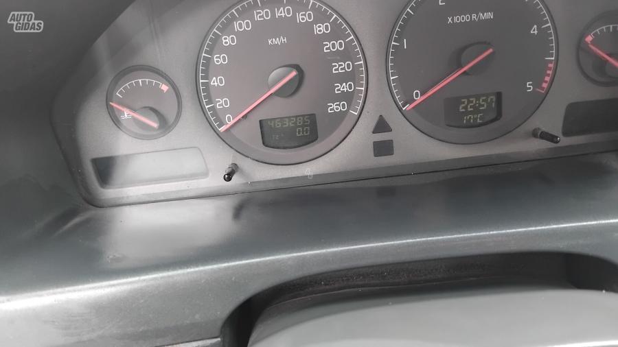 Volvo S60 2002 in Ukmerge, with an engine capacity of 2.40 L and mileage of 463 thousand km for 1000 €, photo 7 on AUTOMOTO.COM.LV