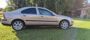 Volvo S60 2002 in Elektrenai, with an engine capacity of 2.40 L and mileage of 456 thousand km for 900 €, photo 4 on AUTOMOTO.COM.LV