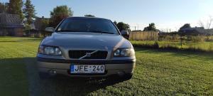 Volvo S60 2002 in Elektrenai, with an engine capacity of 2.40 L and mileage of 456 thousand km for 900 €, photo 6 on AUTOMOTO.COM.LV