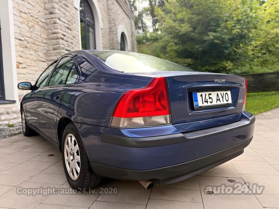 Volvo S60 2002 Tallina, ar dzinēja tilpumu 2.40 L un nobraukumu 333 tūkst. km par 1299 €, foto 5 vietnē AUTOMOTO.COM.LV