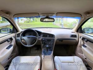 Volvo S60 2002 Tallina, ar dzinēja tilpumu 2.40 L un nobraukumu 333 tūkst. km par 1299 €, foto 12 vietnē AUTOMOTO.COM.LV