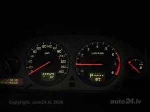 Volvo S60 2002 Tallina, ar dzinēja tilpumu 2.40 L un nobraukumu 333 tūkst. km par 1299 €, foto 18 vietnē AUTOMOTO.COM.LV