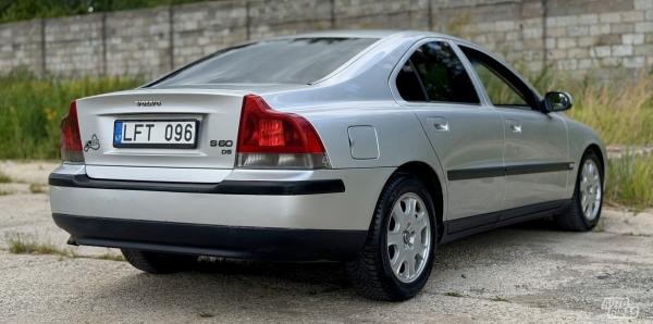 Volvo S60 2002 Kauņa, ar dzinēja tilpumu 2.40 L un nobraukumu 440 tūkst. km par 1000 €, foto 4 vietnē AUTOMOTO.COM.LV