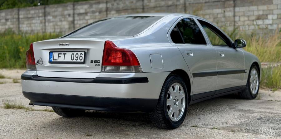 Volvo S60 2002 in Kaunas, with an engine capacity of 2.40 L and mileage of 440 thousand km for 1000 €, photo 5 on AUTOMOTO.COM.LV