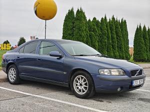 Volvo S60 2002 in Otepaa, with an engine capacity of 2.40 L and mileage of 329 thousand km for 2600 €, photo 4 on AUTOMOTO.COM.LV