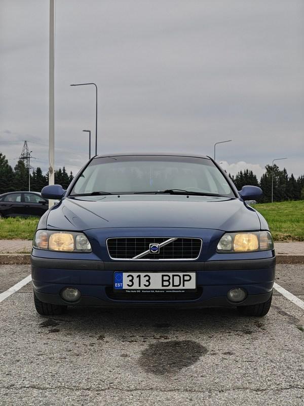 Volvo S60 2002 in Otepaa, with an engine capacity of 2.40 L and mileage of 329 thousand km for 2600 €, photo 7 on AUTOMOTO.COM.LV