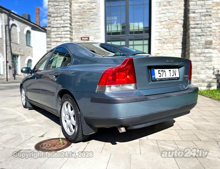 Volvo S60 2002 Tallina, ar dzinēja tilpumu 2.40 L un nobraukumu 294 tūkst. km par 1499 €, foto 5 vietnē AUTOMOTO.COM.LV