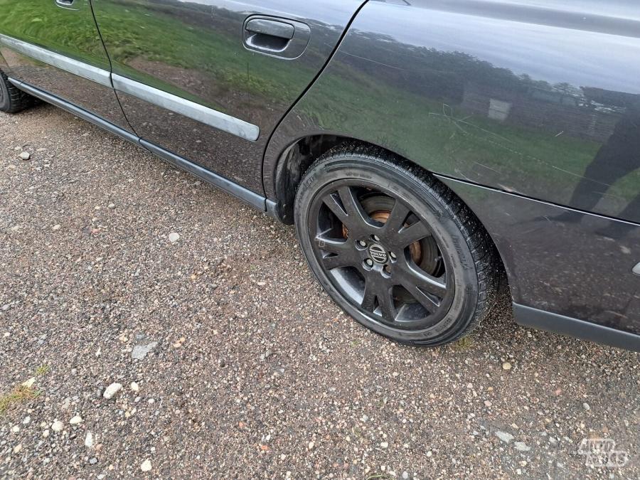 Volvo S60 2002 in Vilnius, with an engine capacity of 2.40 L and mileage of 370 thousand km for 650 €, photo 6 on AUTOMOTO.COM.LV