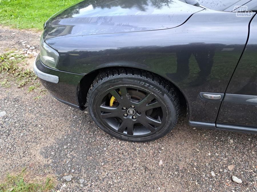 Volvo S60 2002 in Vilnius, with an engine capacity of 2.40 L and mileage of 370 thousand km for 650 €, photo 7 on AUTOMOTO.COM.LV