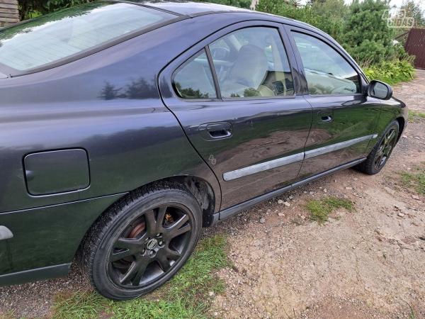 Volvo S60 2002 Viļņa, ar dzinēja tilpumu 2.40 L un nobraukumu 370 tūkst. km par 650 €, foto 9 vietnē AUTOMOTO.COM.LV