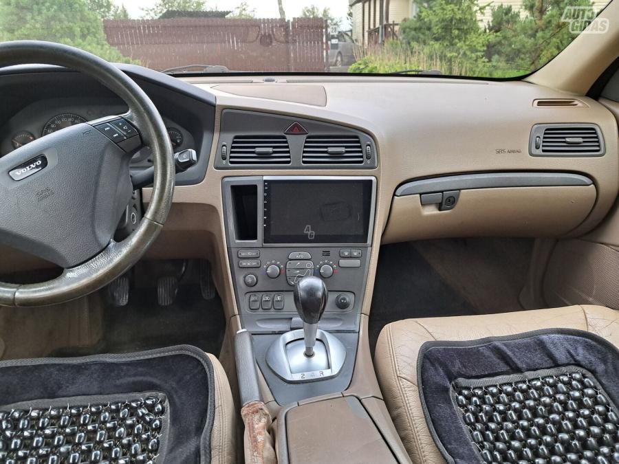 Volvo S60 2002 in Vilnius, with an engine capacity of 2.40 L and mileage of 370 thousand km for 650 €, photo 10 on AUTOMOTO.COM.LV