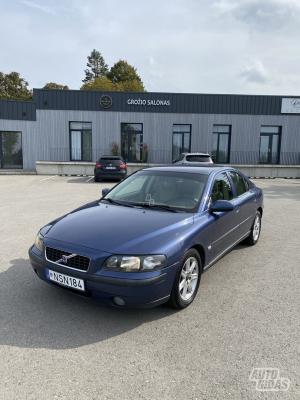 Volvo S60 2002 Kauņa, ar dzinēja tilpumu 2.40 L un nobraukumu 361 tūkst. km par 1300 €, foto  vietnē AUTOMOTO.COM.LV