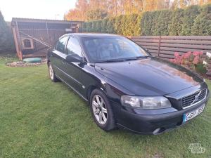 Volvo S60 2002 Viļņa, ar dzinēja tilpumu 2.40 L un nobraukumu 446 tūkst. km par 1200 €, foto 3 vietnē AUTOMOTO.COM.LV