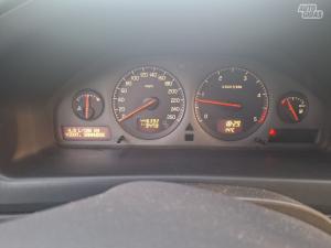 Volvo S60 2002 Viļņa, ar dzinēja tilpumu 2.40 L un nobraukumu 446 tūkst. km par 1200 €, foto 5 vietnē AUTOMOTO.COM.LV