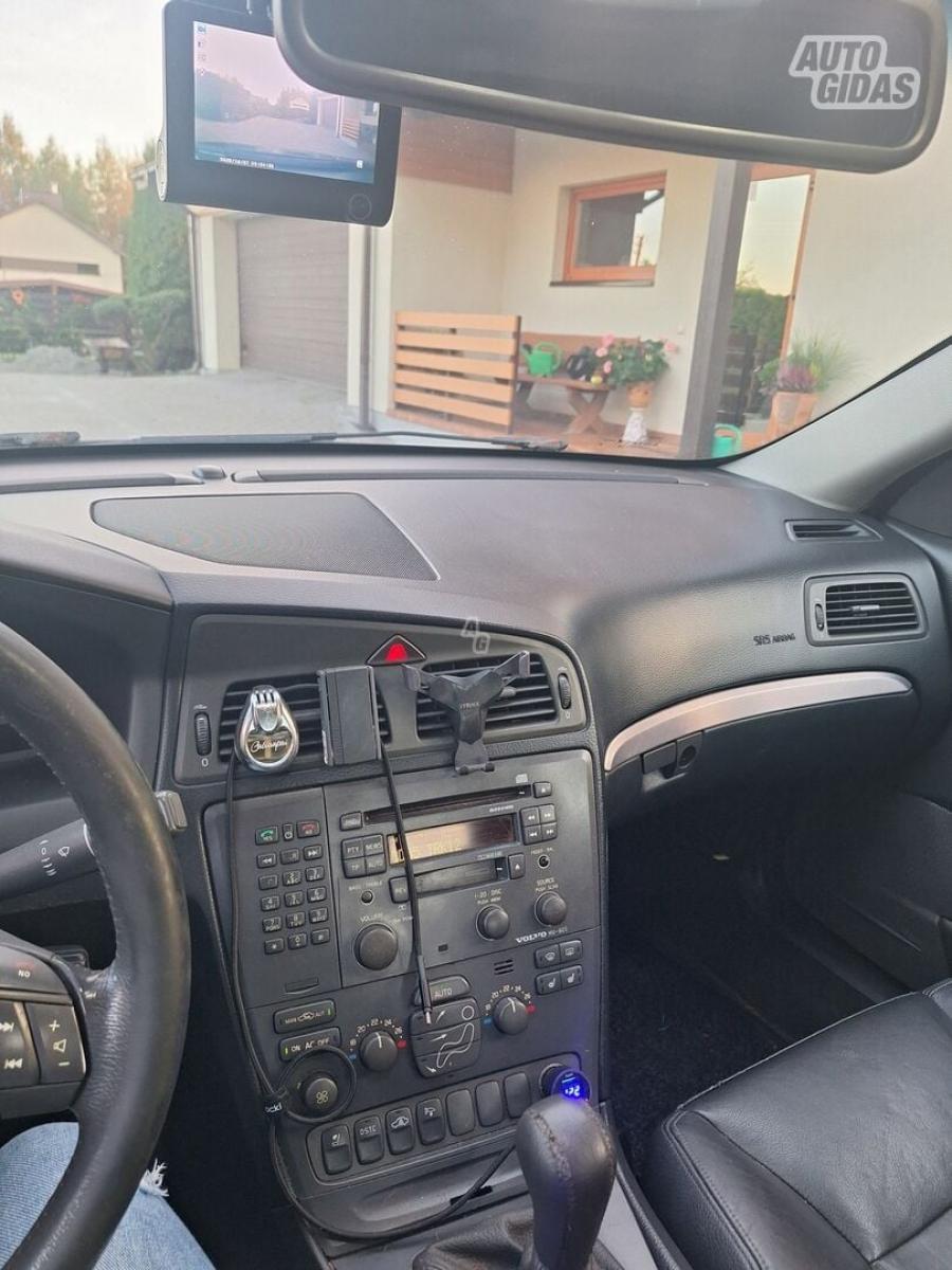 Volvo S60 2002 Viļņa, ar dzinēja tilpumu 2.40 L un nobraukumu 446 tūkst. km par 1200 €, foto 6 vietnē AUTOMOTO.COM.LV