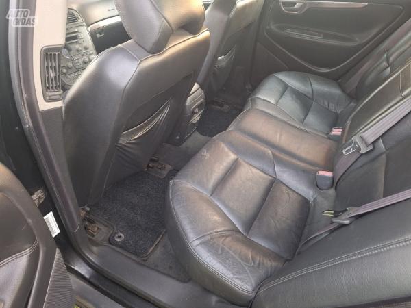 Volvo S60 2002 Viļņa, ar dzinēja tilpumu 2.40 L un nobraukumu 446 tūkst. km par 1200 €, foto 7 vietnē AUTOMOTO.COM.LV