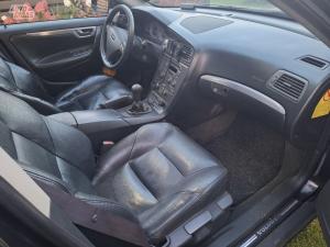 Volvo S60 2002 Viļņa, ar dzinēja tilpumu 2.40 L un nobraukumu 446 tūkst. km par 1200 €, foto 9 vietnē AUTOMOTO.COM.LV