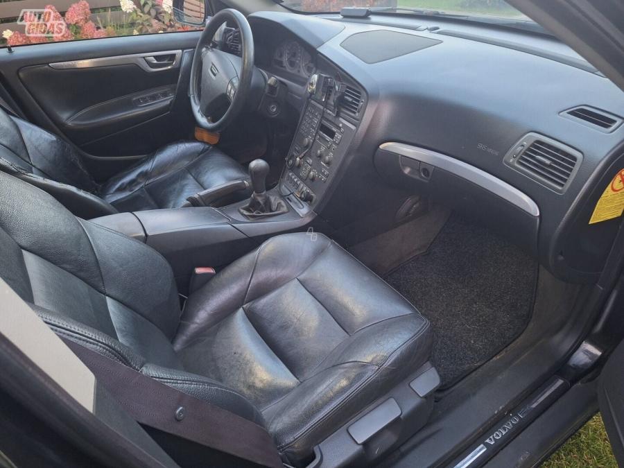 Volvo S60 2002 Viļņa, ar dzinēja tilpumu 2.40 L un nobraukumu 446 tūkst. km par 1200 €, foto 9 vietnē AUTOMOTO.COM.LV