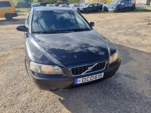 Вольво С60 2002 в Варена, объемом двигателя 2.40 л и пробегом 350 тыс. км за 1200 €, фото 4 на AUTOMOTO.COM.LV