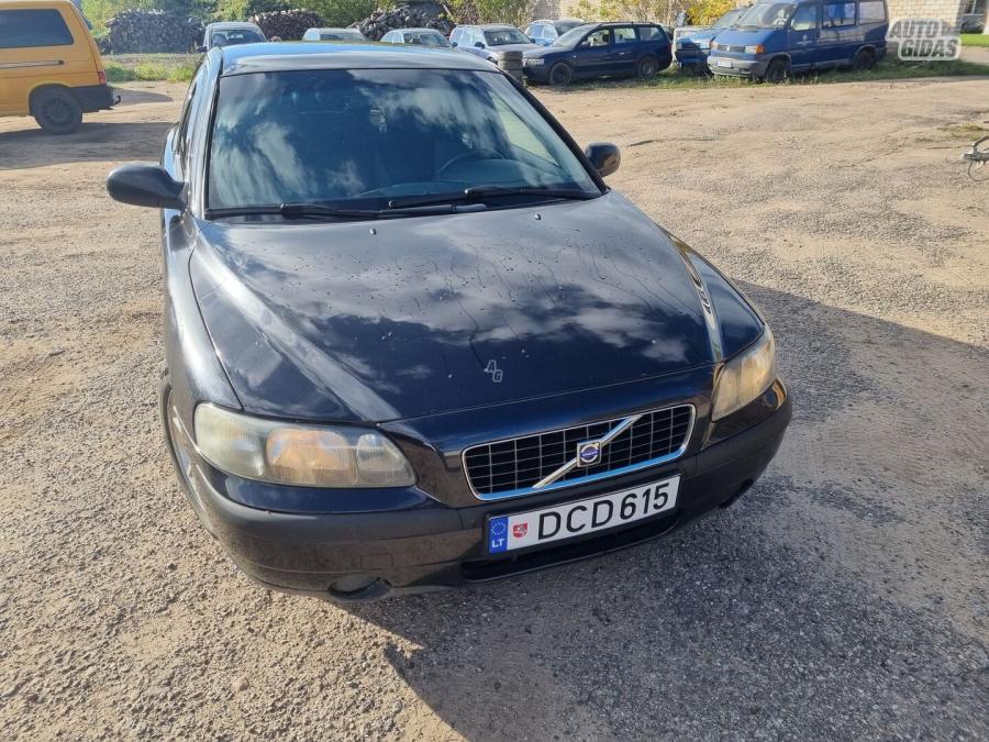 Вольво С60 2002 в Варена, объемом двигателя 2.40 л и пробегом 350 тыс. км за 1200 €, фото 4 на AUTOMOTO.COM.LV