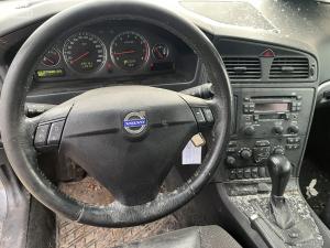 Volvo S60 2002 Ariogala, ar dzinēja tilpumu 2.50 L un nobraukumu 280 tūkst. km par 830 €, foto 8 vietnē AUTOMOTO.COM.LV