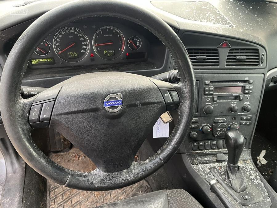 Volvo S60 2002 Ariogala, ar dzinēja tilpumu 2.50 L un nobraukumu 280 tūkst. km par 830 €, foto 8 vietnē AUTOMOTO.COM.LV