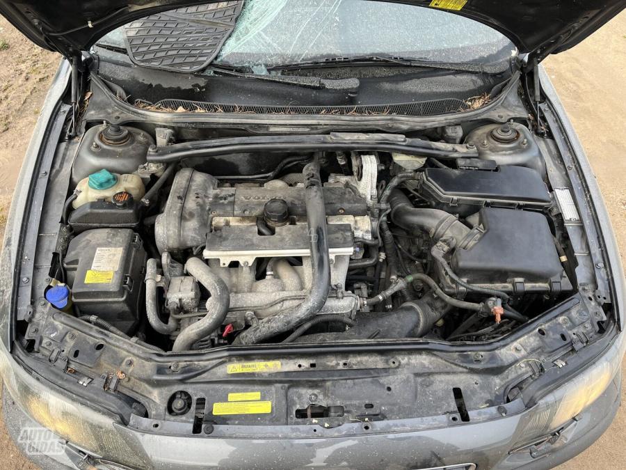 Volvo S60 2002 Ariogala, ar dzinēja tilpumu 2.50 L un nobraukumu 280 tūkst. km par 830 €, foto 9 vietnē AUTOMOTO.COM.LV