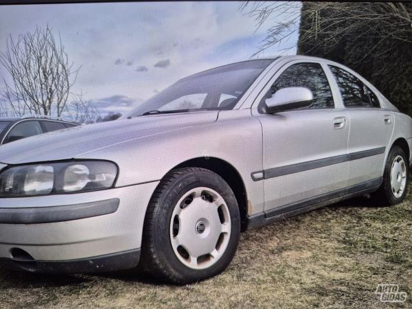 Volvo S60 2002 Šalčininkai, ar dzinēja tilpumu 2.40 L un nobraukumu 250 tūkst. km par 499 €, foto 1 vietnē AUTOMOTO.COM.LV