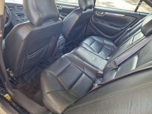 Volvo S60 2002 Ukmergė, ar dzinēja tilpumu 2.40 L un nobraukumu 339 tūkst. km par 1250 €, foto 8 vietnē AUTOMOTO.COM.LV