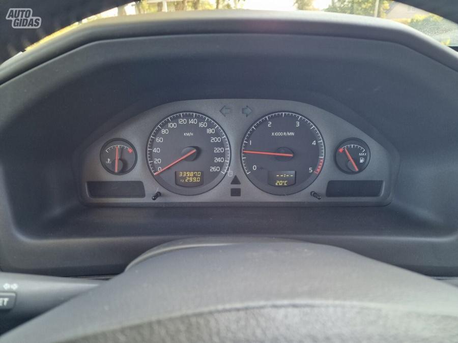 Volvo S60 2002 Ukmergė, ar dzinēja tilpumu 2.40 L un nobraukumu 339 tūkst. km par 1250 €, foto 10 vietnē AUTOMOTO.COM.LV