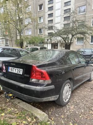 Вольво С60 2002 в Вильнюс, объемом двигателя 2.40 л и пробегом 431 тыс. км за 580 €, фото 4 на AUTOMOTO.COM.LV