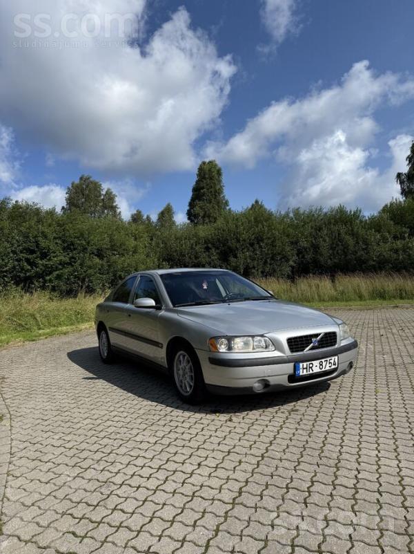 Volvo S60 2003 Ventspils, ar dzinēja tilpumu 2.40 L un nobraukumu 322 tūkst. km par 1350 €, foto 2 vietnē AUTOMOTO.COM.LV