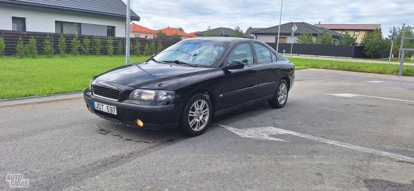 Volvo S60 2003 Kelmė, ar dzinēja tilpumu 2.40 L un nobraukumu 300 tūkst. km par 650 €, foto 7 vietnē AUTOMOTO.COM.LV