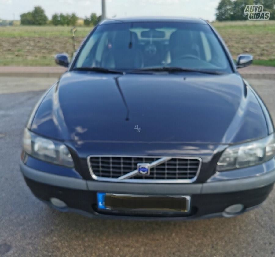 Volvo S60 2003 in Marijampole, with an engine capacity of 2.40 L and mileage of 400 thousand km for 1000 €, photo 1 on AUTOMOTO.COM.LV