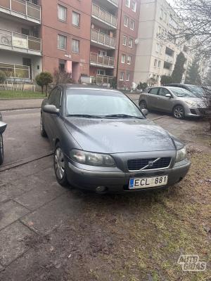 Volvo S60 2003 in Vilnius, with an engine capacity of 2.00 L and mileage of 410 thousand km for 650 €, photo  on AUTOMOTO.COM.LV