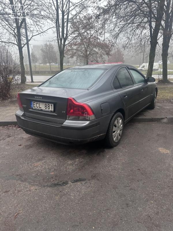 Volvo S60 2003 in Vilnius, with an engine capacity of 2.00 L and mileage of 410 thousand km for 650 €, photo 5 on AUTOMOTO.COM.LV