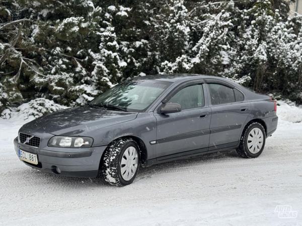 Volvo S60 2003 in Salcininkai, with an engine capacity of 2.40 L and mileage of 410 thousand km for 1250 €, photo 2 on AUTOMOTO.COM.LV
