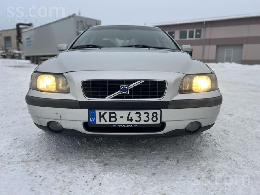 Volvo S60 2003 Rēzekne, ar dzinēja tilpumu 2.40 L un nobraukumu 390 tūkst. km par 2050 €, foto 1 vietnē AUTOMOTO.COM.LV