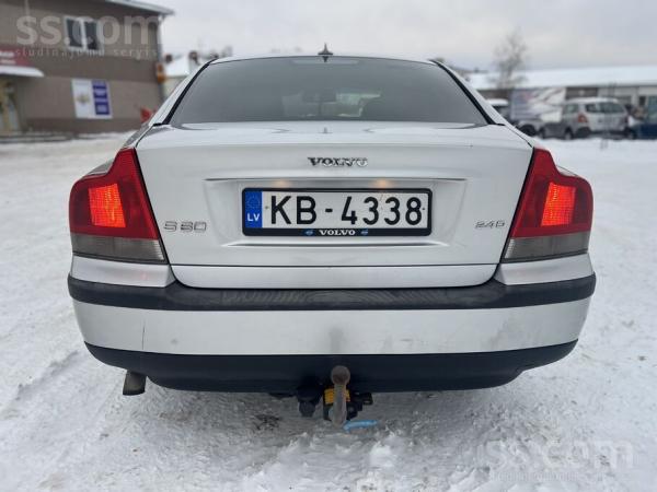 Volvo S60 2003 in Rezekne, with an engine capacity of 2.40 L and mileage of 390 thousand km for 2050 €, photo 7 on AUTOMOTO.COM.LV