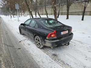 Volvo S60 2003 in Prienai, with an engine capacity of 2.40 L and mileage of 333 thousand km for 500 €, photo 5 on AUTOMOTO.COM.LV