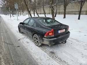 Volvo S60 2003 in Prienai, with an engine capacity of 2.40 L and mileage of 342 thousand km for 499 €, photo 4 on AUTOMOTO.COM.LV